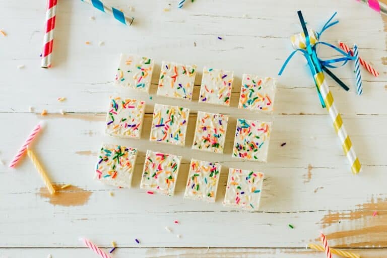 Easy Birthday Cake Fudge - Lovely Munchies